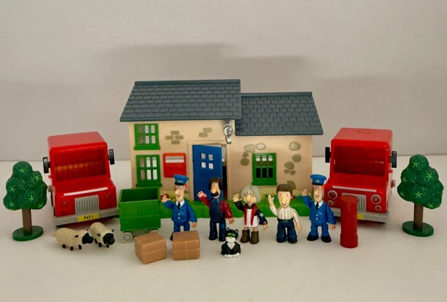 POSTMAN PAT GREENDALE Post Office Playset with Vehicles and Figures £34 ...