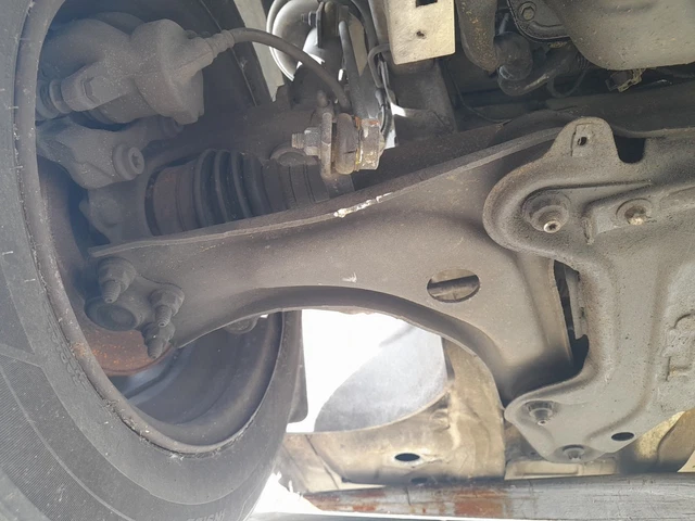 BRAS DE SUSPENSION inférieur avant droit pour CITROEN C3 I (FC FN ...