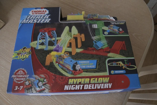 THOMAS & FRIENDS Trackmaster Hyper Glow Night Delivery - new and sealed ...