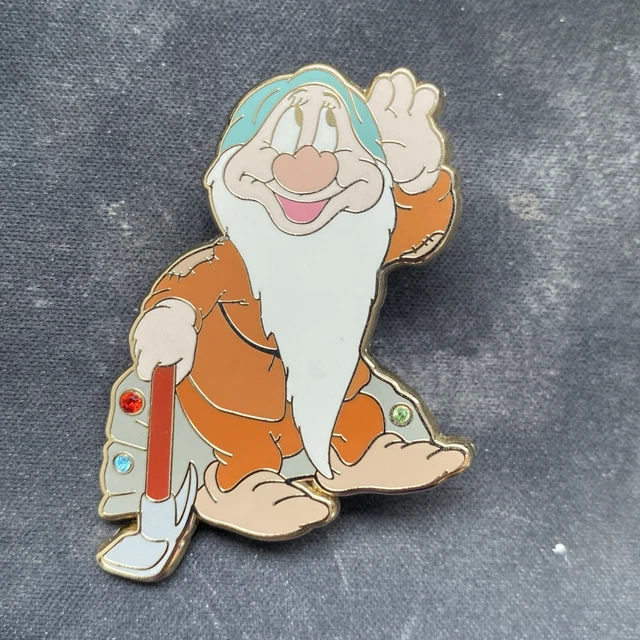 DISNEY PIN BASHFUL Snow White Dwarf Walt Disney Family Museum Exclusive ...