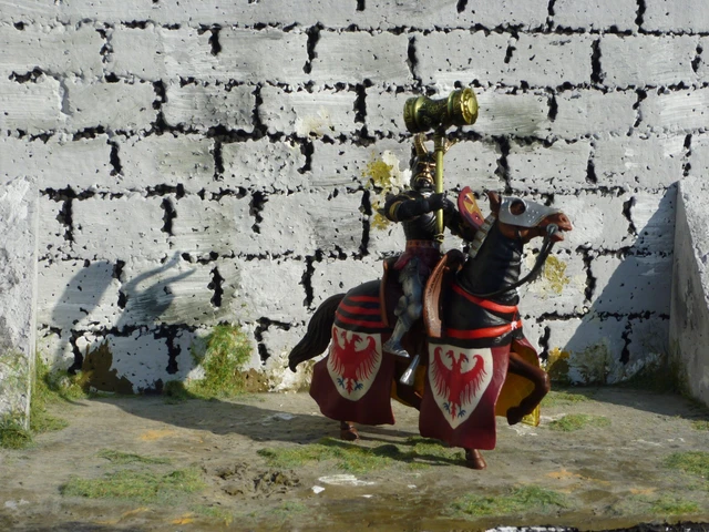 SCHLEICH UMBAURITTER MIT neuem Helm und Hammer EUR 35,00 - PicClick DE