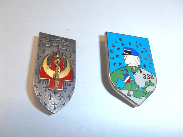 INSIGNES MILITAIRES 2 INSIGNE HOPITAL ET GENDARMERIE EUR 5,00 - PicClick FR