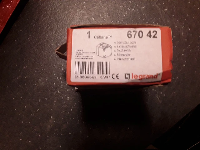 LEGRAND 67042 - Interrupteur ou Va et vient TACTILE - CELIANE EUR 40,00 ...