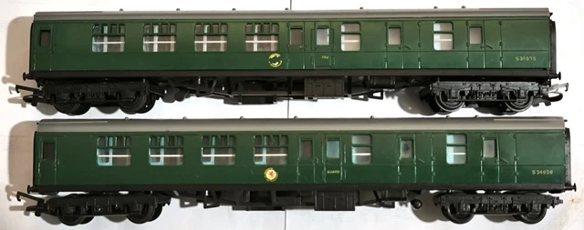 PAIR OF TRI-ANG R.623 Brake 2Nd Coaches S34936 £3.29 - PicClick UK
