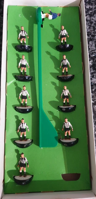 VINTAGE SUBBUTEO FOOTBALL Team C100 ref. 8 Black & White Stripes £18.00 ...