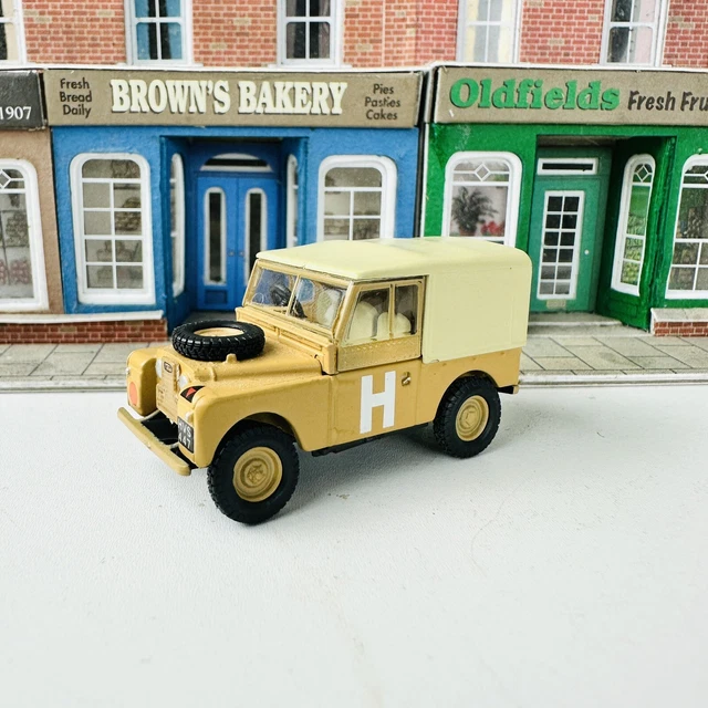 OXFORD DIECAST 1:76 OO Railway Scale 88” Military Land Rover Model £9. ...