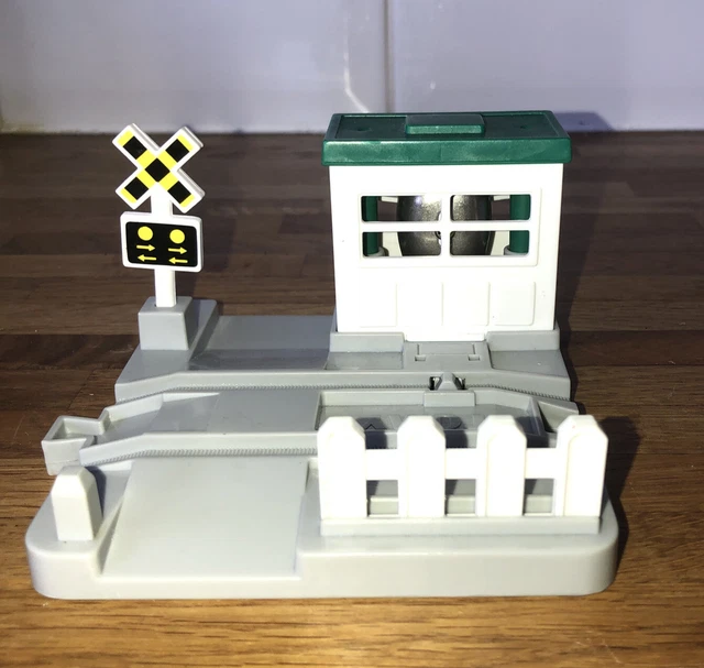 1977 TOMY THOMAS The Tank Engine Signal Box With Bell £12.99 - PicClick UK