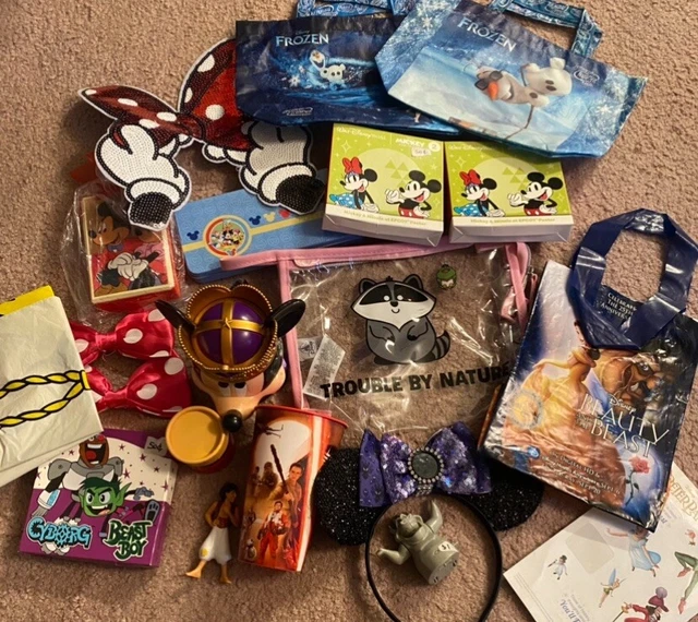 LOT OF RANDOM Disney Collectibles Price Is For All Mickey Mouse Star ...