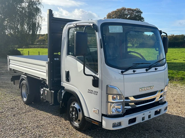 ISUZU N35 (125) Twin Wheel Tipper £ 32495 Plus Vat Ferndown Comm 01202 ...