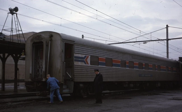 AMTRAK RAILROAD TRAIN Coach Original 1975 Photo Slide 2 EUR 4,67 ...