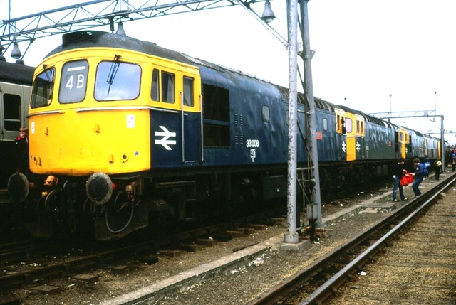 MM 54 ORIGINAL Colour Slide Class 33 008 At Eastleigh 1981 £2.99 ...