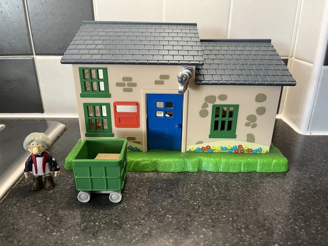 POSTMAN PAT POST Office Mrs Goggins With Accessories £18.00 - PicClick UK