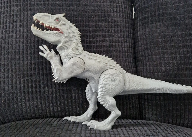 Jurassic World Park Indominus Rex Dinosaur Chomping Sounds Lights