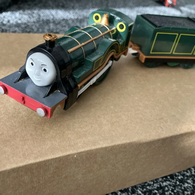 TOMY TRACKMASTER THOMAS The Tank Engine And Friends Emily Motorised £11 ...