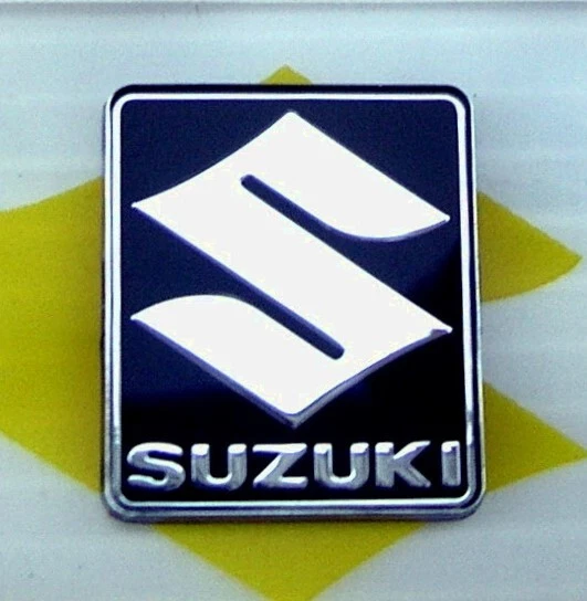 ORIGINAL SUZUKI-MINI-EMBLEM-PVC-LOGO-2CM AUFKLEBER-COCKPIT-STICKER-20MM ...