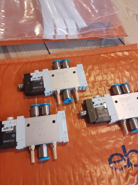 RACCORDS FESTO SOLENOID Vave M5 24Vdc C/W Vuvg-Lk10-M52-At-M5-1R8L-S ...