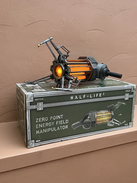 NECA 1:1 ZERO Point Energy Field Manipulator (Gravity Gun) - Half Life ...