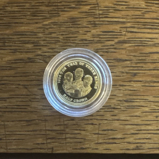 9CT GOLD HALF Crown "Year of the Three Kings" 2010 Coin £40.01 ...