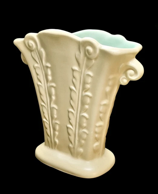 VINTAGE RUM RILL RED WING 1930s ART DECO ACANTHUS LEAF FAN VASE #522 ...