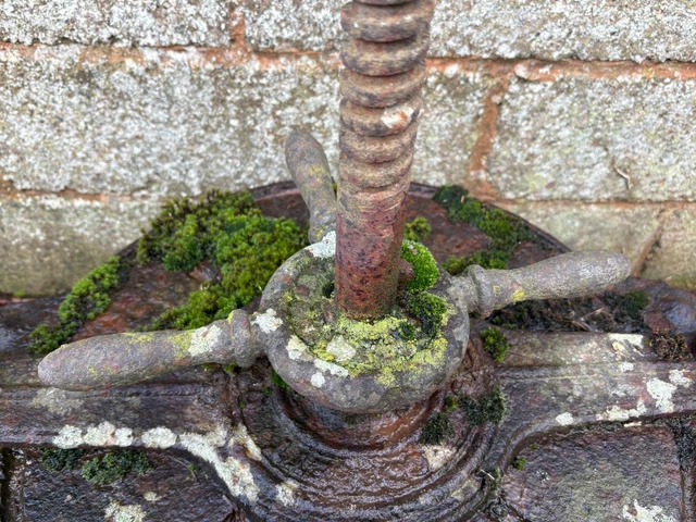 ANTIQUE CAST IRON Cheese Press by Bevan & Evans Abergavenny £182.70 ...