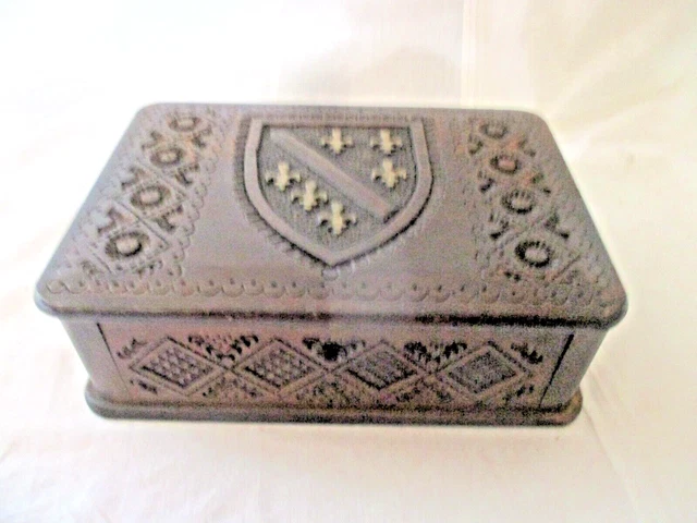 ANCIEN COFFRET BOITE a bijoux,couture courrier en bois sculpté blason ...