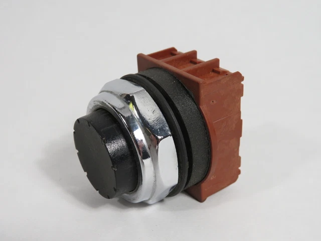 SIEMENS 3SB03-PEB EXTENDED Push Button C/W Mounting Latch Black Cap ...