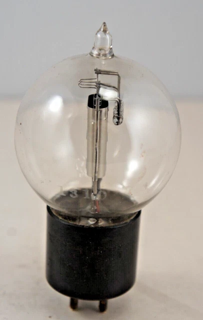 101F WESTERN ELECTRIC Audio Tube on a TV7 tests 10 with 65% minimum of ...