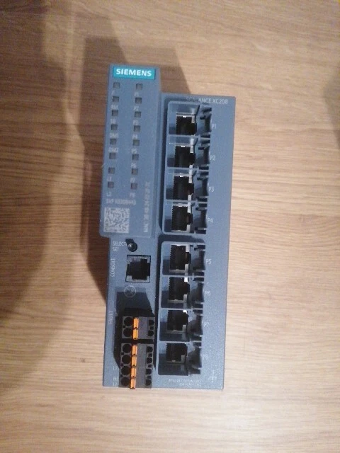 SIEMENS SCALANCE XC208 6GK5208-0BA00-2AC2 Ethernet Switch E:03 EUR 480 ...