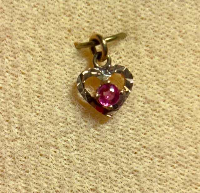 💵 🔥9K SOLID YELLOW GOLD & RUBY SMALL ETCHED 1cm HEART PENDANT/ CHARM #1 ...