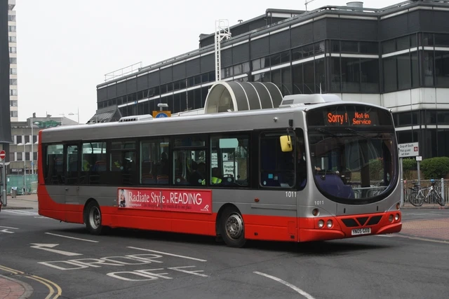 READING BUSES NO.1011 Bus Photo b EUR 3,78 - PicClick FR