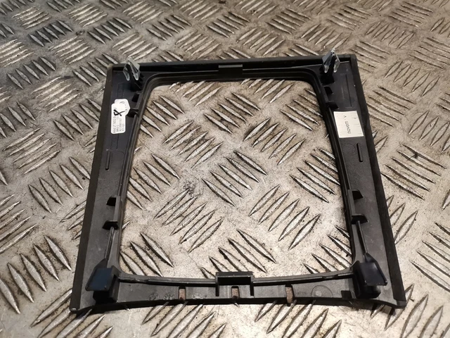 MERCEDES-BENZ W212 E 250 CDI Gear Suround Niveau Plastique Bordure ...