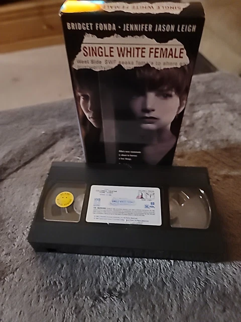 SINGLE WHITE FEMALE (VHS, 1992) Bridget Fonda, Jennifer Jason Leigh ...