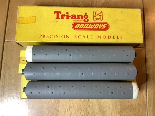 TRIANG TT GAUGE T.190/T.136/T.137 BR Green Class 104 3 car DMU £124.99 ...