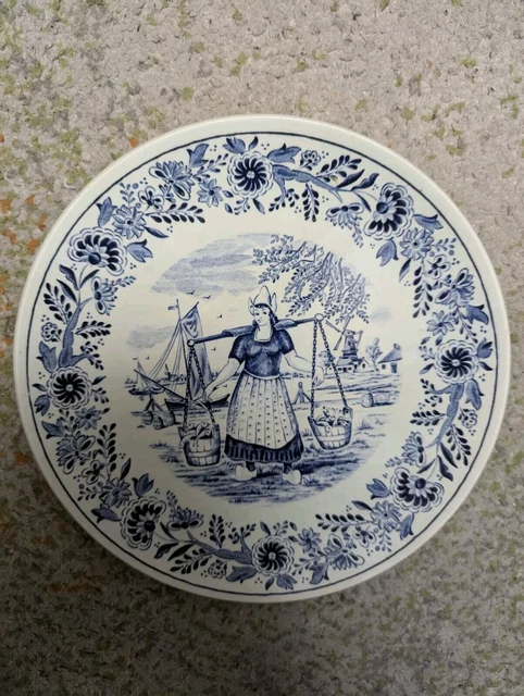 BOCH DELFTS ROYAL Sphinx Holland Blue Dutch Woman + Fish 8½ inch Wall ...