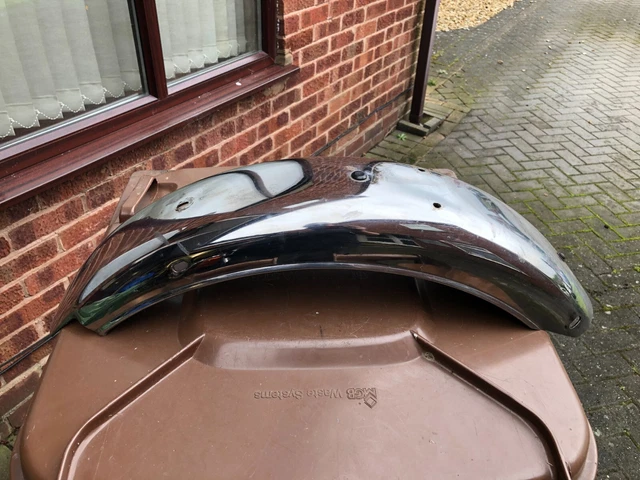 LAVERDA JOTA/1000 CROPREDY Liberator cut-down rear mudguard/fender £75. ...
