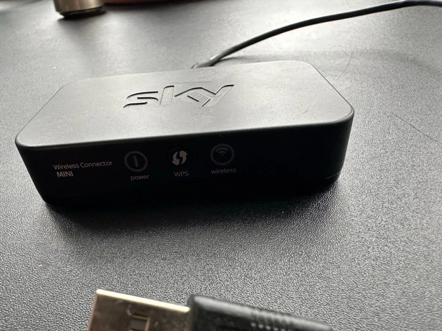 SKY WIRELESS CONNECTOR Mini; Model SD501 with USB Cable; Used Condition ...
