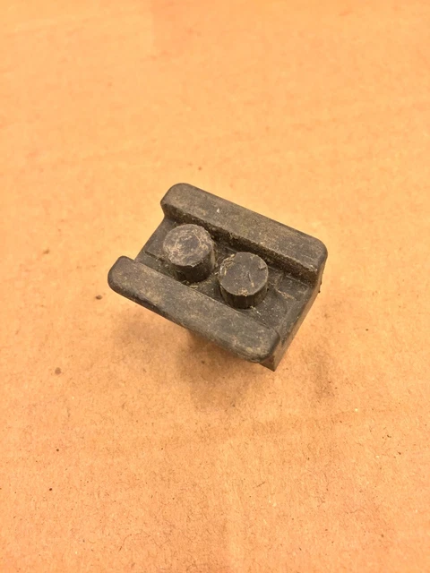 VW GOLF JETTA Caddy Mk1 Front Bumper Side Wing Mounting Clip £11.99 ...