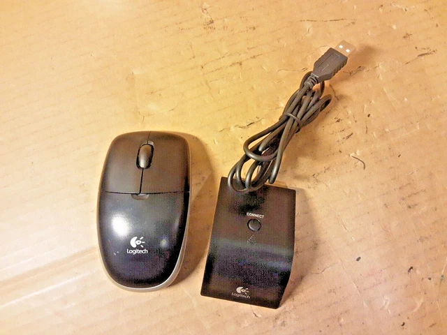 LOGITECH WIRELESS OPTICAL Mouse M-R0006 + Receiver C-BT44 £21.99 ...