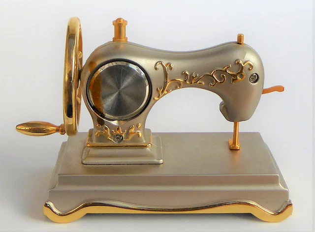 BREEZE COLLECTION MINIATURE Sewing-Machine Quartz Clock £16.00 ...