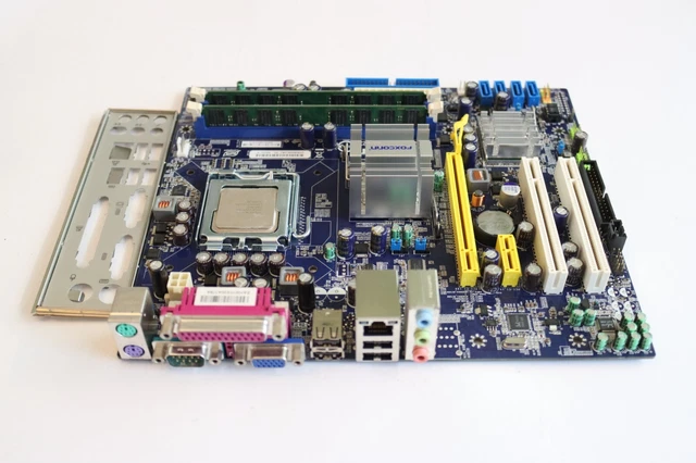 FOXCONN G31MX-K MAINBOARD Intel LGA775 DDR2 Bundle m. CPU RAM Zub ...