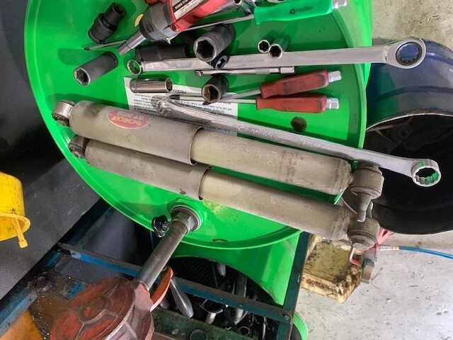 FORD FALCON BA Xt Futura Fairmont Wagon Monroe Gt Gas Rear Shock ...