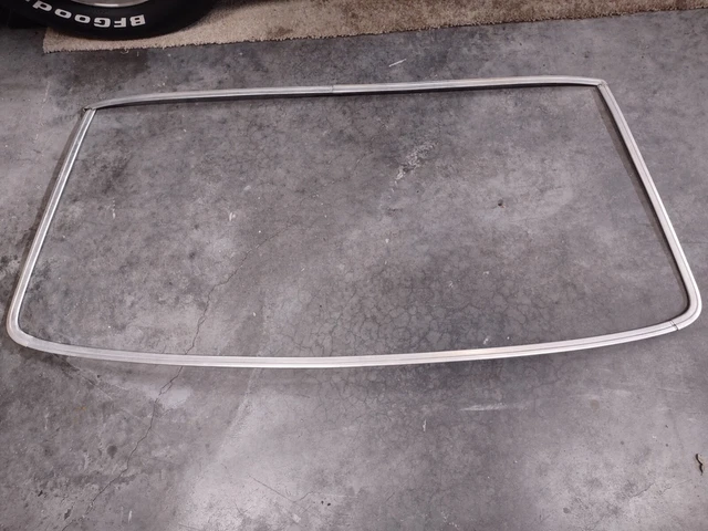 1973 - 1977 Chevelle Cutlass Rear Window Mouldings 4 Door Nice Cond ...