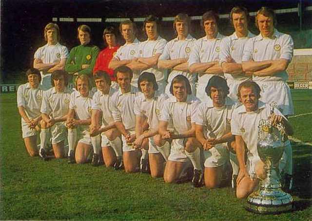 LEEDS UNITED FOOTBALL Team Photo>1973-74 Season £3.50 - PicClick UK