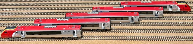 BACHMANN 32-625 CLASS 221 Dcc Virgin Super Voyager 5 Car Unit 'Michael ...