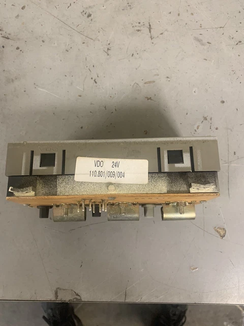 TABLEAU DE BORD MAN TGA 110.801/009/004 12.0 Diesel 228kw 2000 21100371 ...