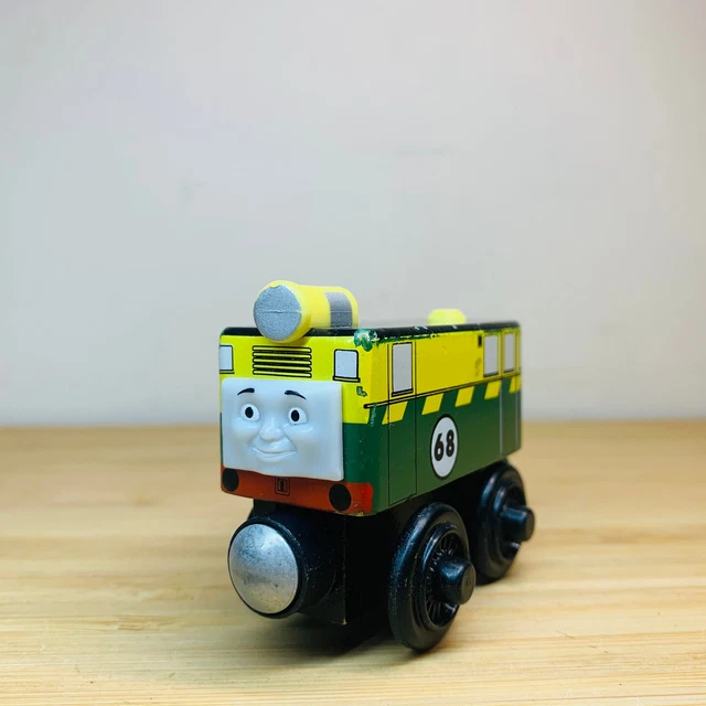 PHILIP PHILLIP - Thomas The Tank Engine & Friends Wooden Railway Magnet ...