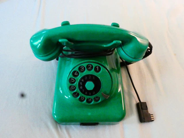 VINTAGE BAKELITE TELEPHONE W48 Green Dial 1956 Immaculate Working £33. ...