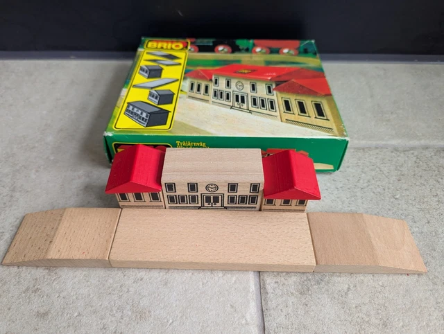 BRIO VINTAGE 33367 Station Building Set for Wooden Railway Boxed ...