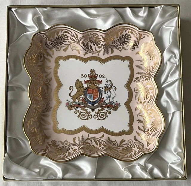 ROYAL COLLECTION BUCKINGHAM Palace Queen Elizabeth II 2002 Golden ...