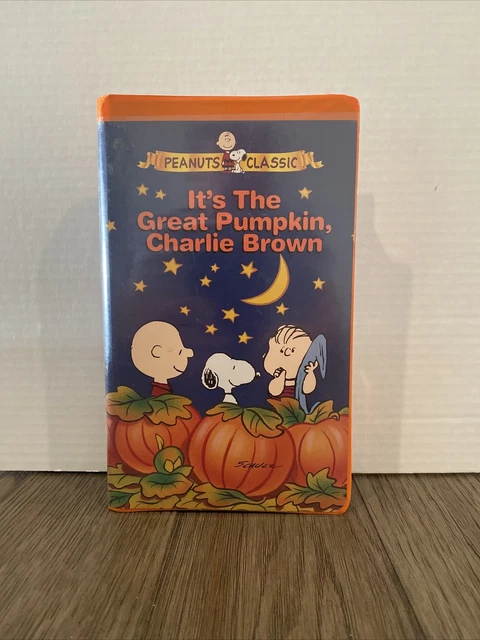 PEANUTS CLASSIC IT'S The Great Pumpkin Charlie Brown VHS 1996 Clamshell ...